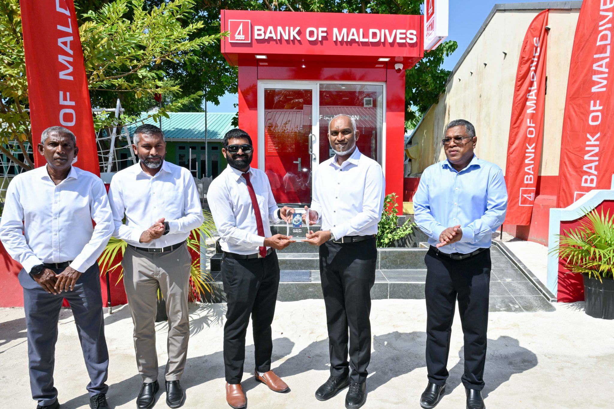 BML ATM service inaugurated in B. Kamadhoo - Ministry of Economic ...