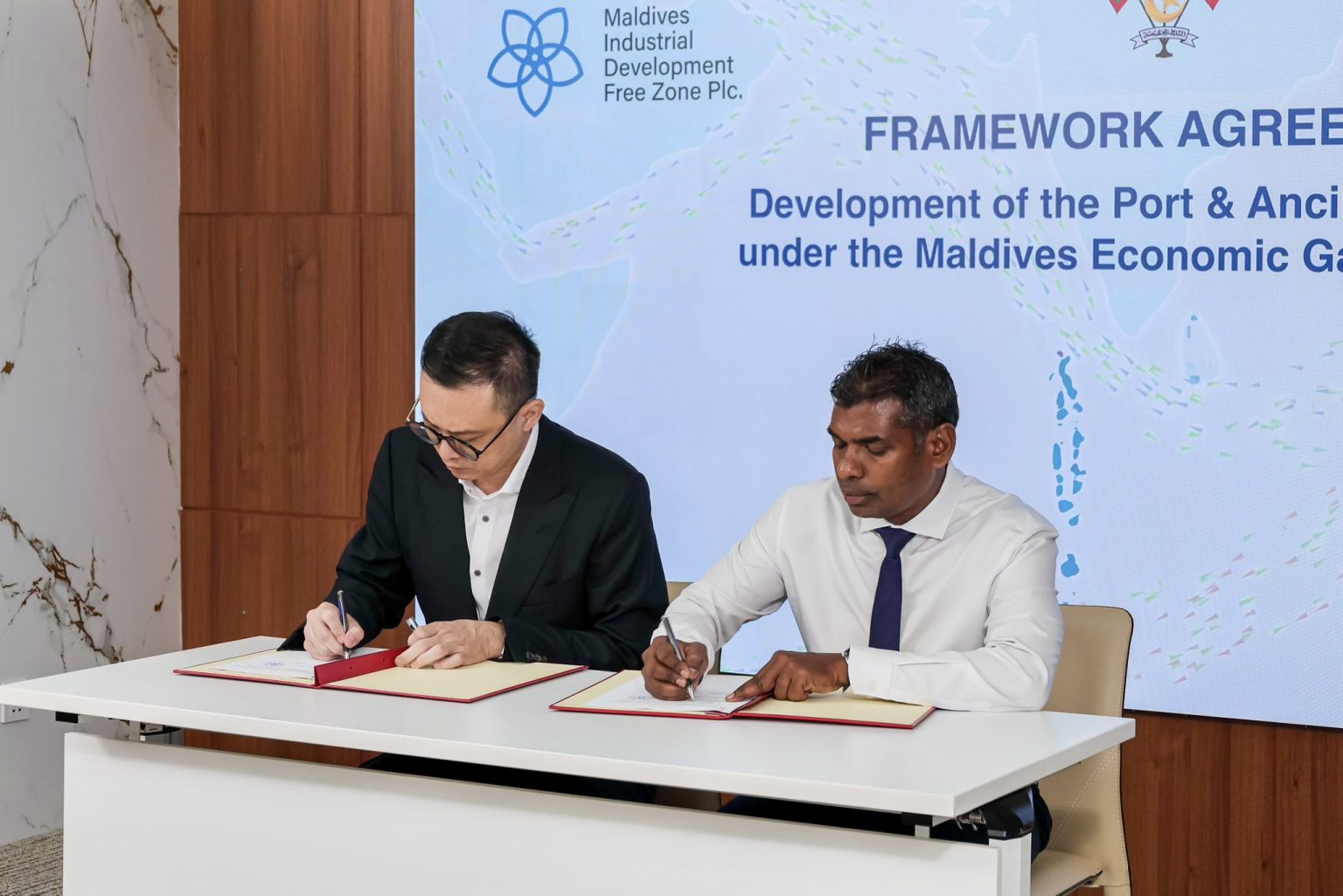 Maldives Industrial Development Free Zone PLC and Capital Asia Investments Pte. Ltd. signed a ...